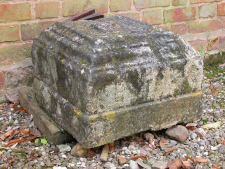Carved broken plinth 557828.1.1 | National Trust Collections