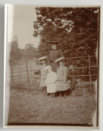 Henrietta Jenny Fraser, Mrs Walter Ralph Bankes (1871-1953) with her ...
