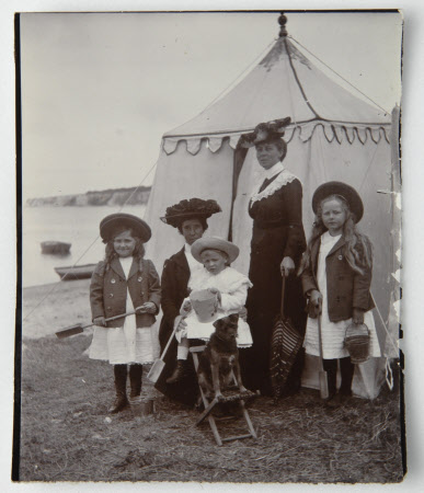 Daphne Maud Adelaide Bankes (1898-1967), Viola Florence Geraldine ...