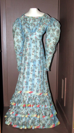 Dress 1210552 | National Trust Collections