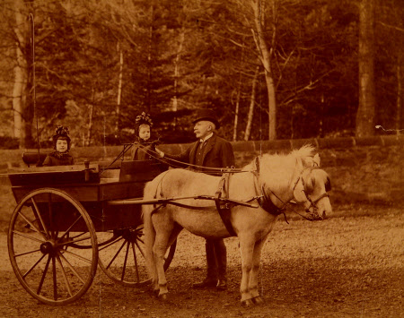 Clementine Ogilvy Hozier, Baroness Spencer-Churchill (1885-1977) with ...