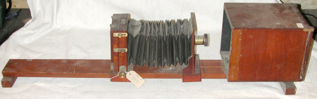 Folding camera 101782 | National Trust Collections