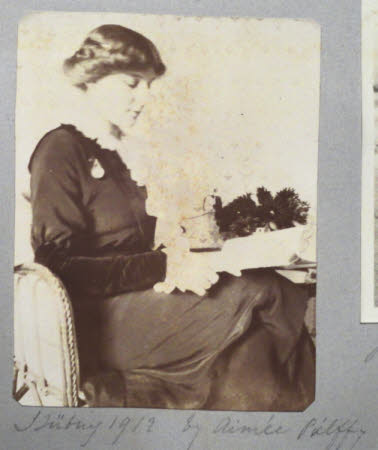 Edith Teresa Hulton, later Lady Berwick (1890-1972) at Stübing - 1912 ...